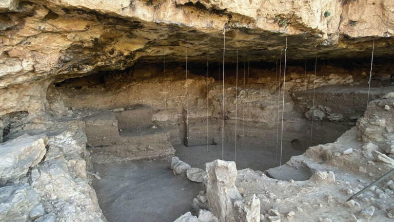 Archaeologists found a strange red mark on rock. Forensic police helped ...