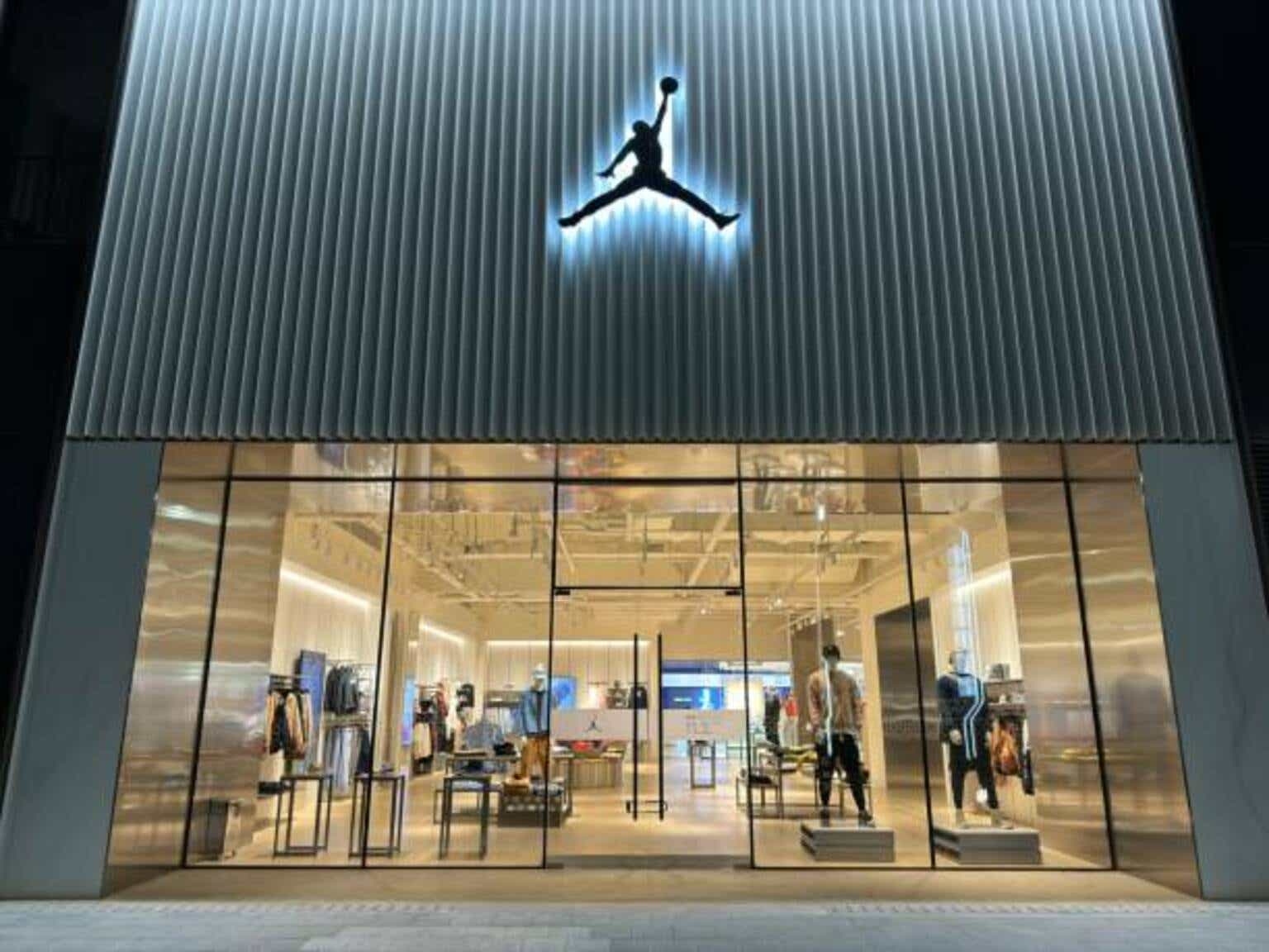 Nike confirms the retirement of longtime design and innovation leader ...