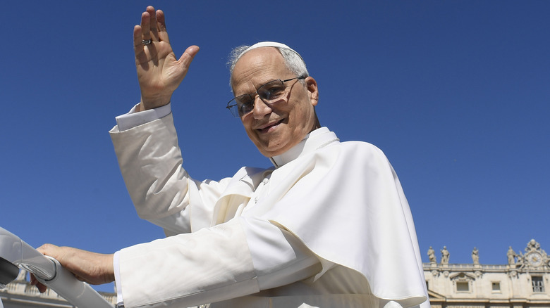 Pope Leo's Sly Plans On Trump's Birthday Have Everyone Calling Out The ...