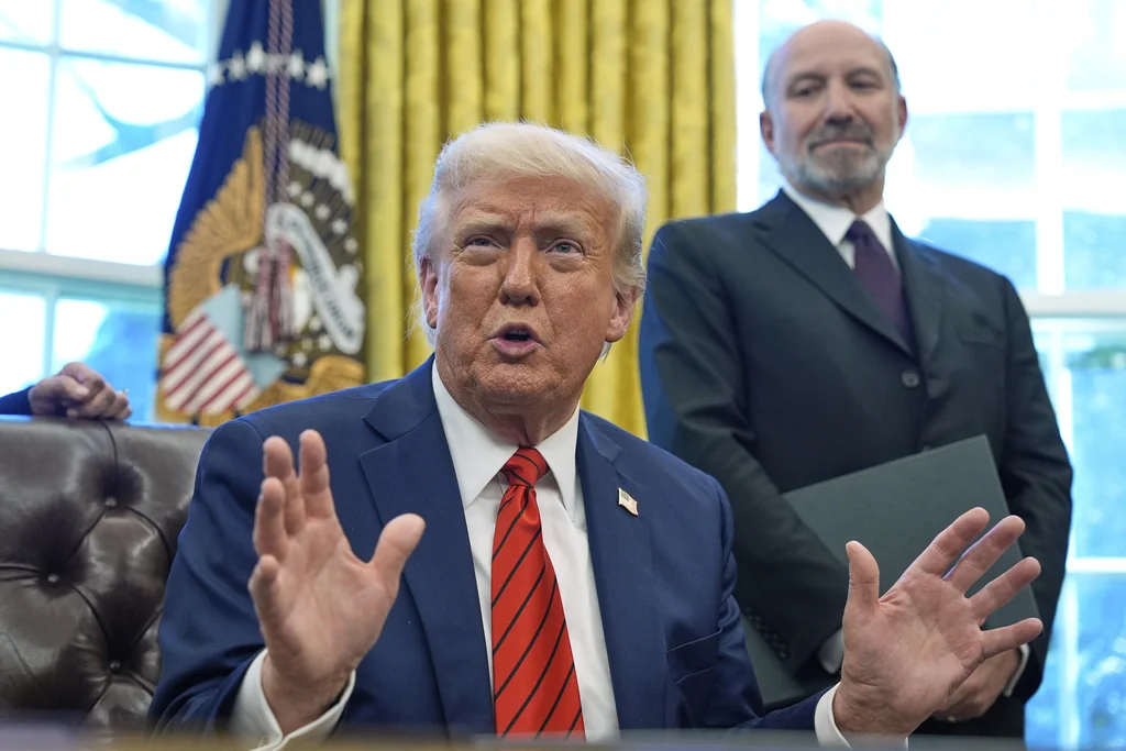 Trump commutes sentence of former gang leader Larry Hoover as he grants ...