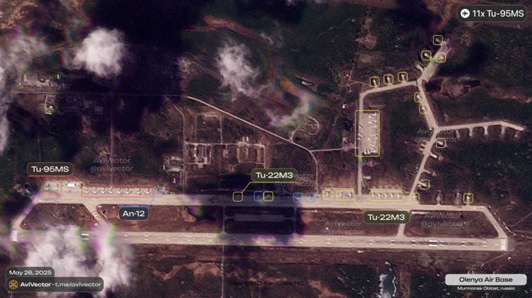 Russia moves 40 Tu-22M3 bombers to Olenya base — Analysts reveal why