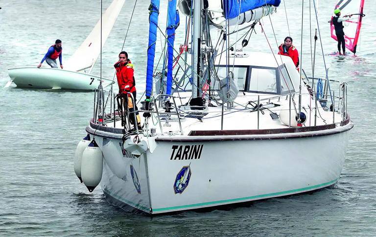Battling waves and time, Dilna & Roopa 1st Indian duo to sail into ...