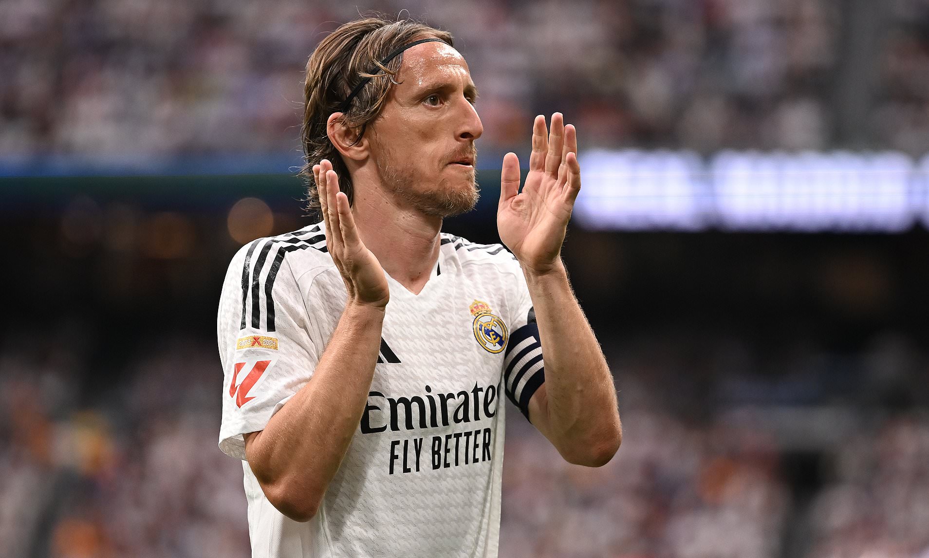 Luka Modric 'considering shock move to British club' as midfielder ...