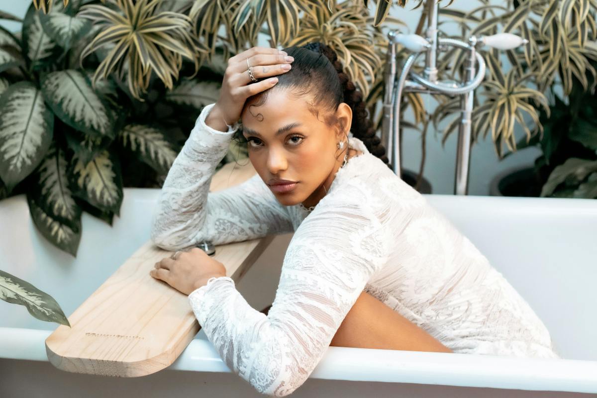 3 Most Drop Dead Gorgeous, Devastatingly Beautiful Zodiac Signs