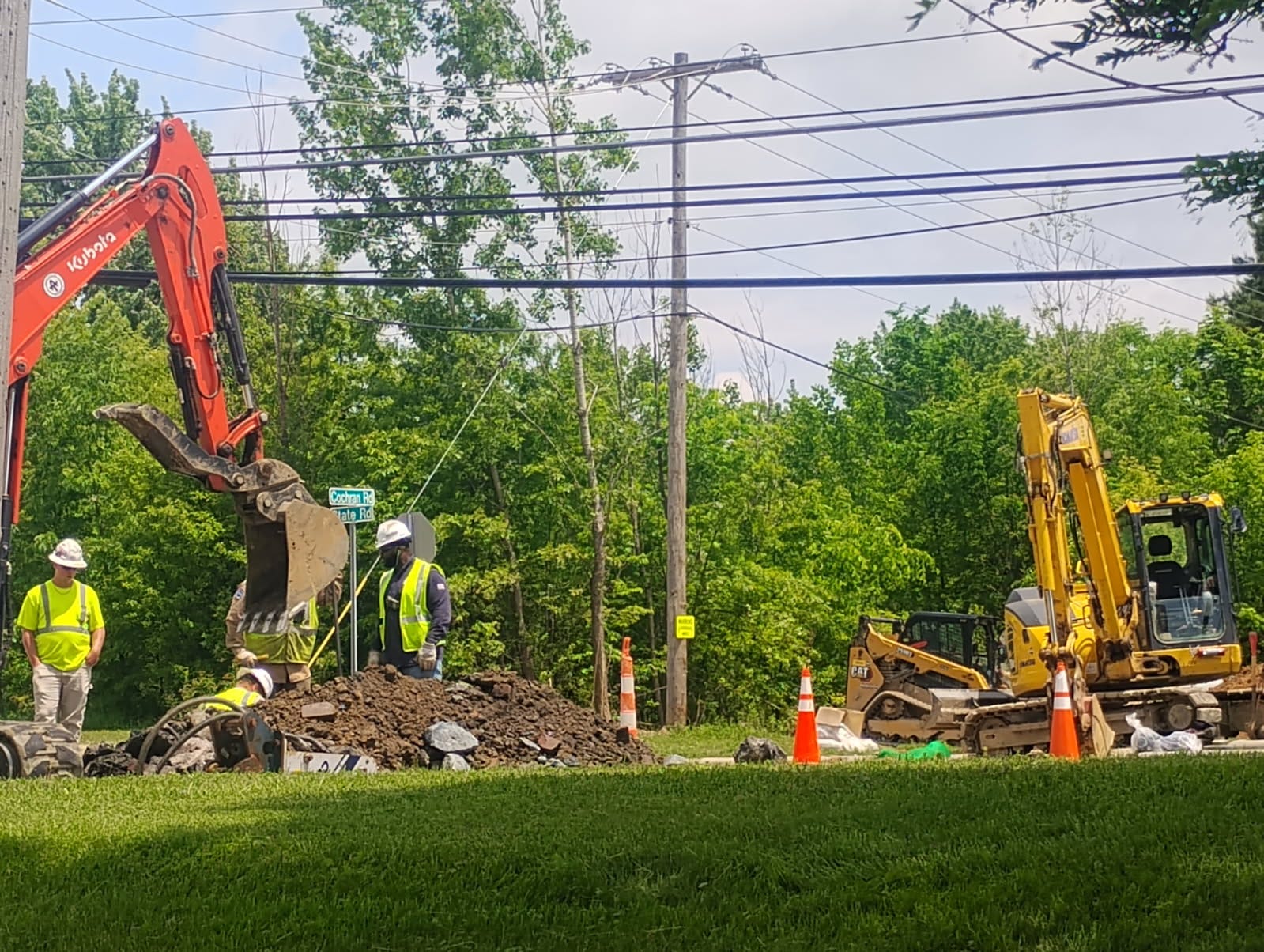 Gas line breach closes busy section of State Road in Cuyahoga Falls