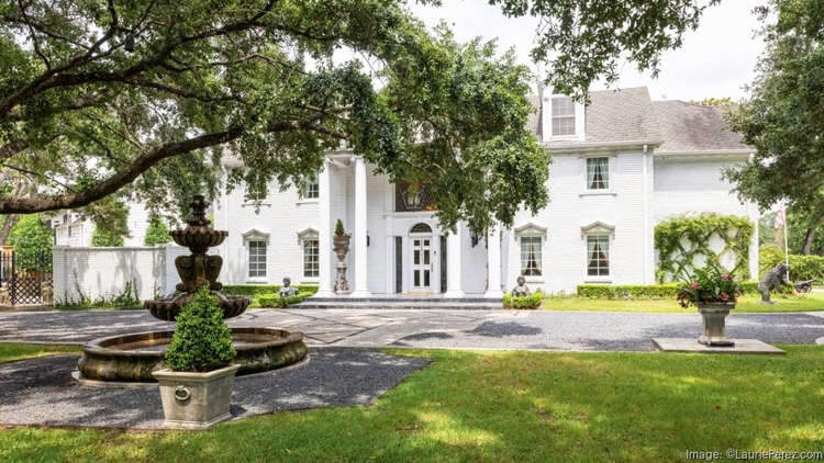 River Oaks mansion tied to infamous 1960s crime case hits market for $5 ...