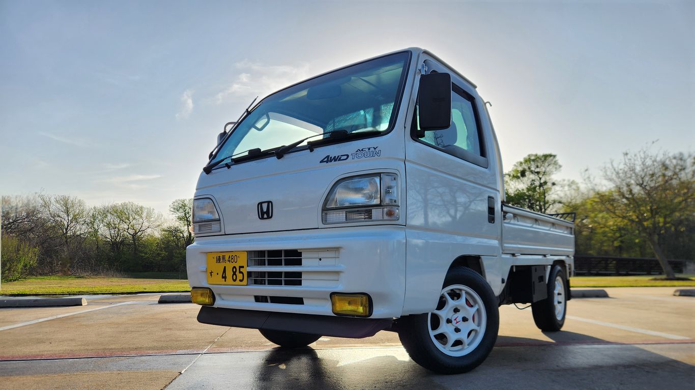 Mini kei trucks are about to get big in Texas