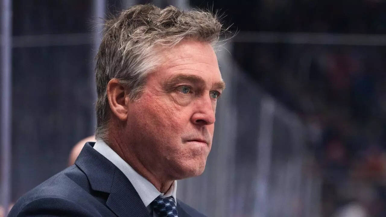 Islanders bet on continuity as Patrick Roy returns as head coach