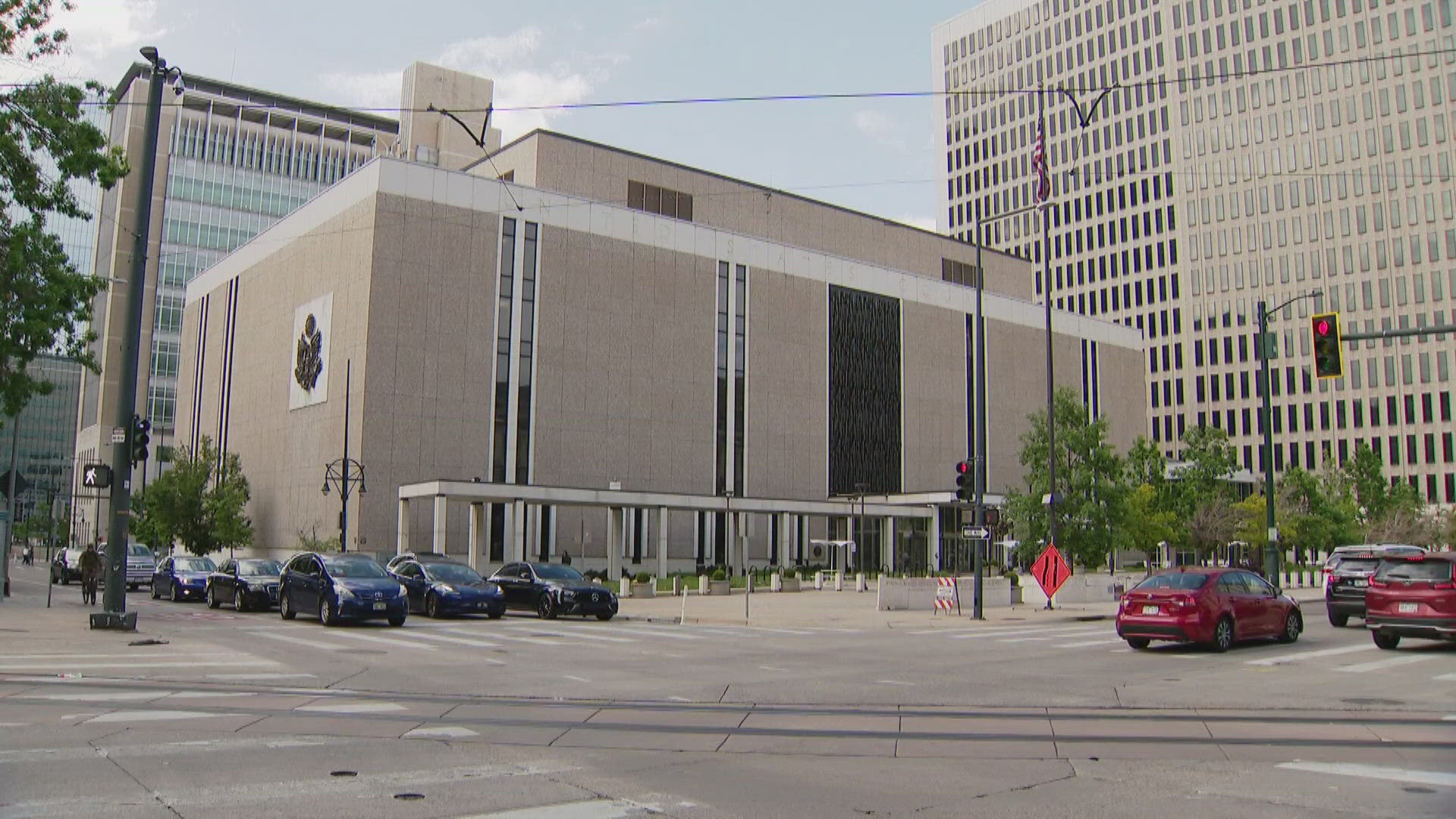 ICE detains family inside Denver courthouse