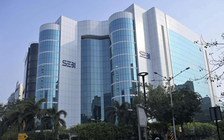 Sebi proposes lower entry threshold for large-value AIFs at Rs 25 cr