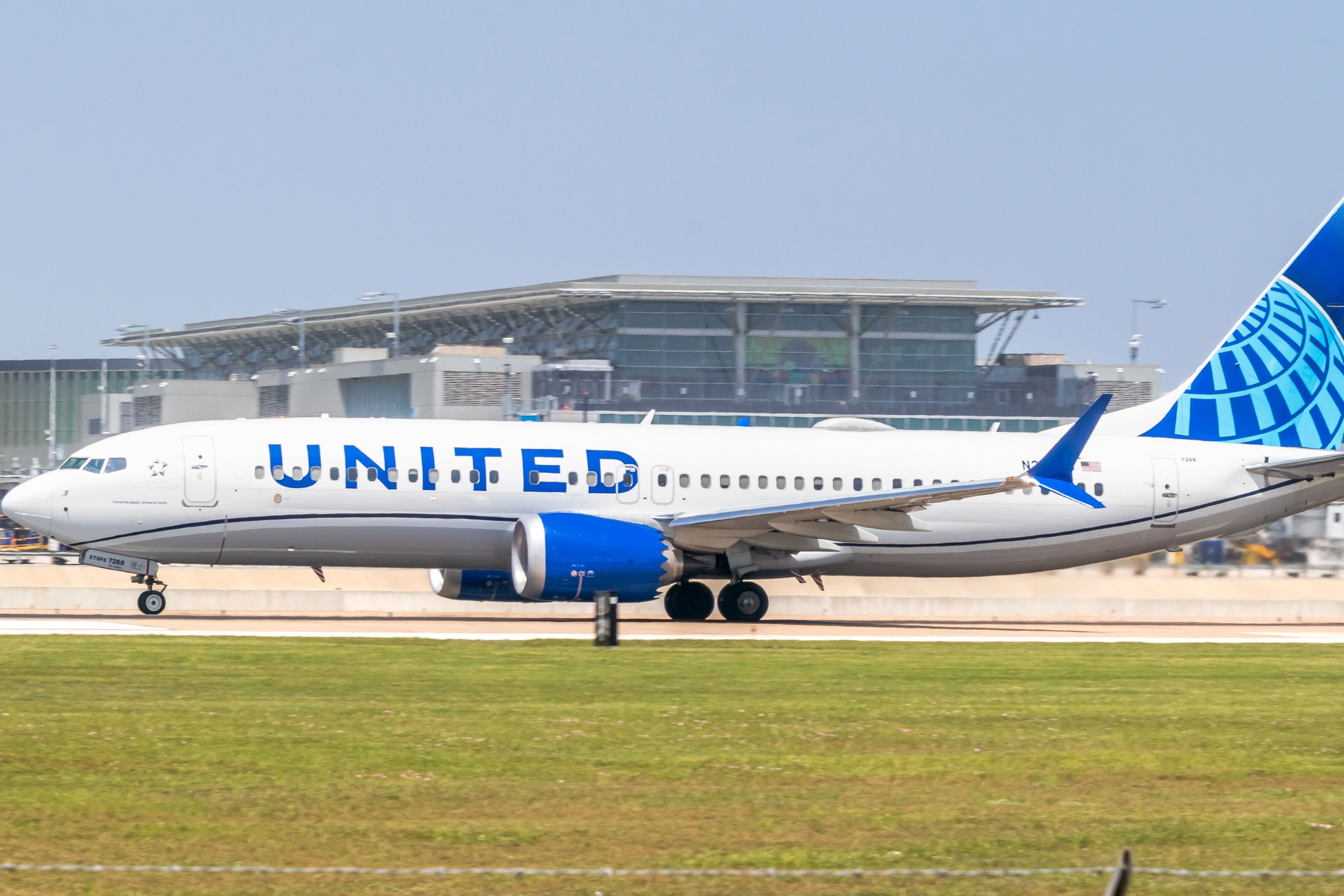 United Airlines Boeing 737 MAX 8 Lands Late After Crew Initiates ...