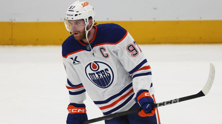 Oilers’ Connor McDavid second-fastest NHL player to hit 100 playoff assists