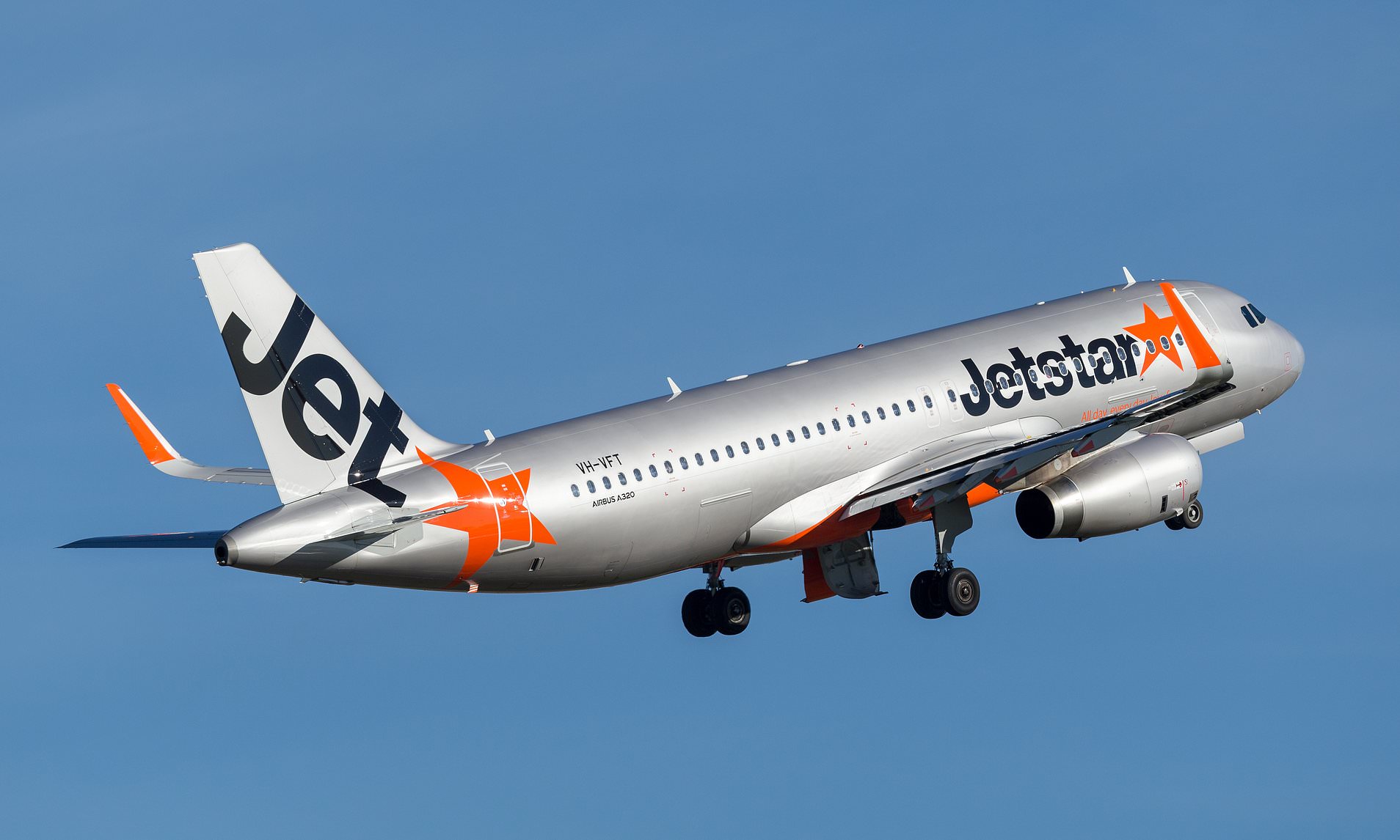 Passengers mystified by unusual phenomenon on Jetstar flight to Bali