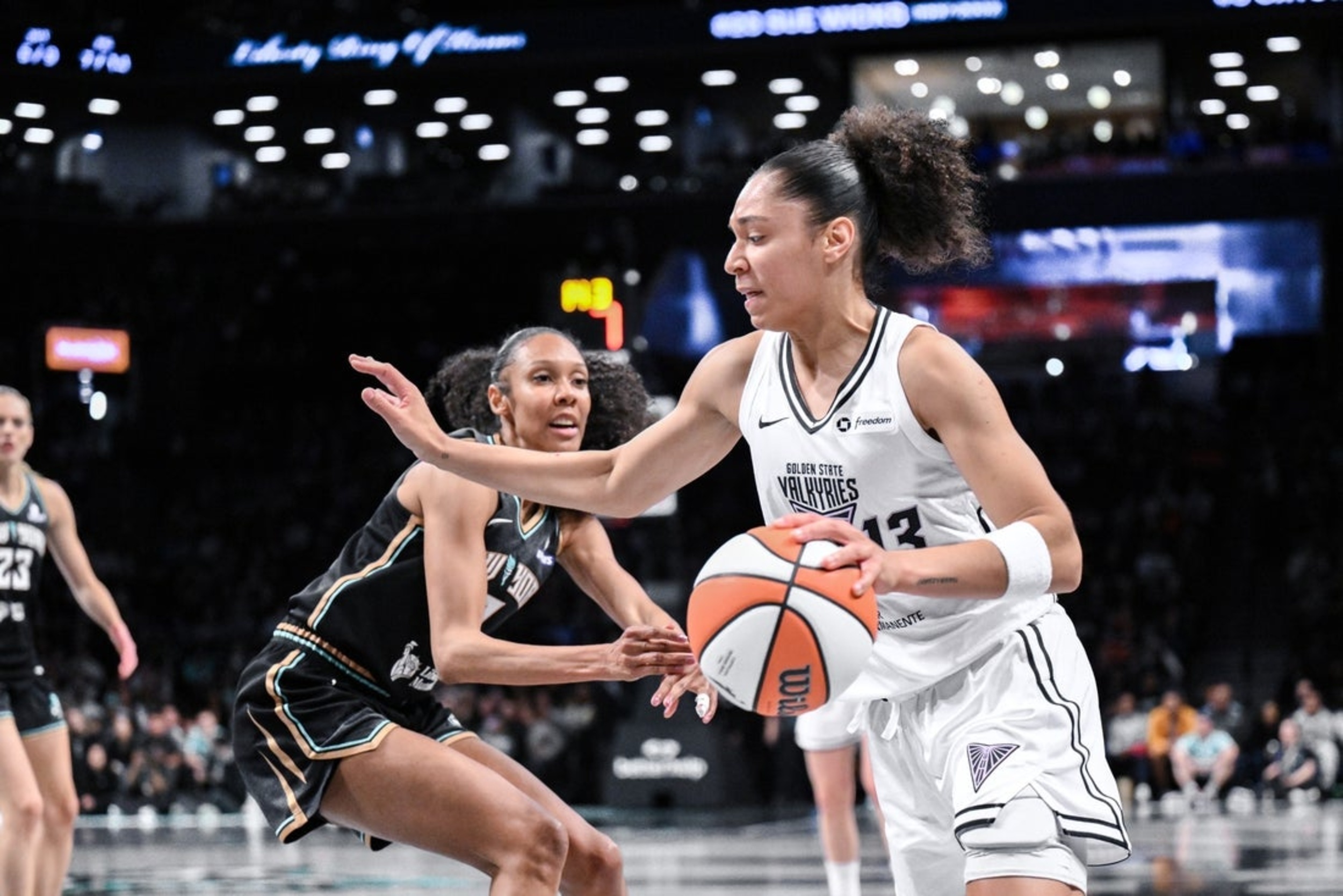 Breanna Stewart nets 27 as Liberty nip Valkyries