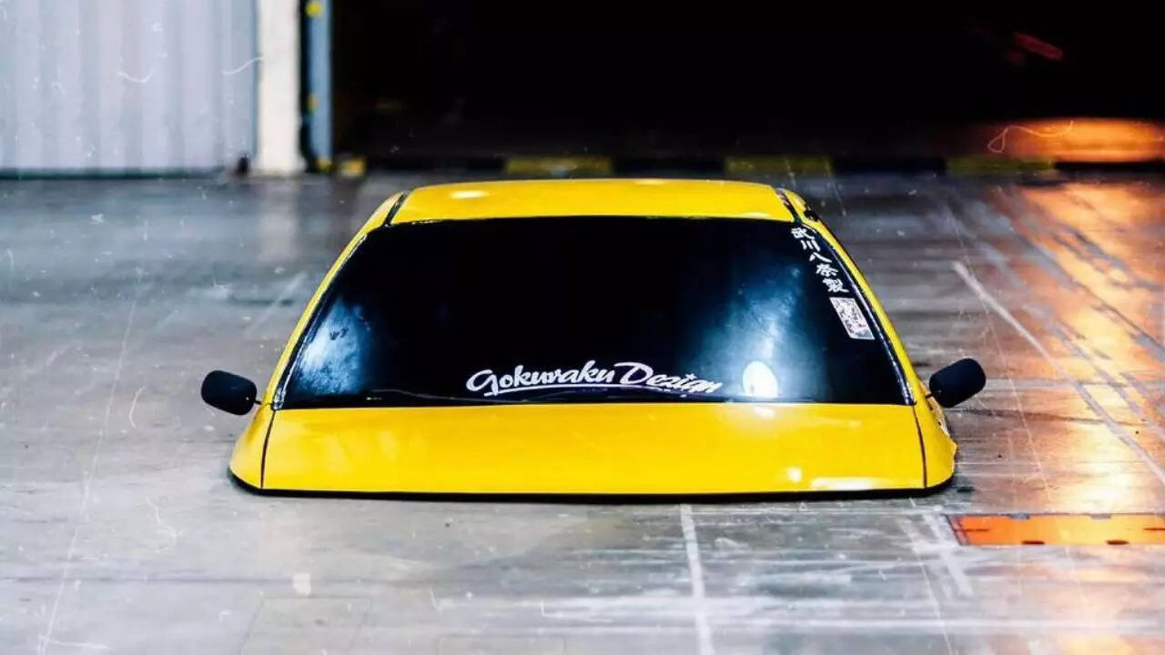 Viral: 'Where do you even sit?' World's lowest ‘banana peel’ car has ...