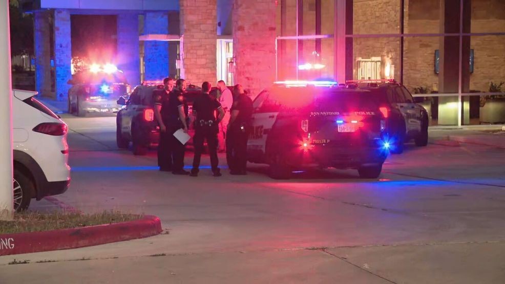19-year-old shot, driven to Bandera Family Hospital, police say
