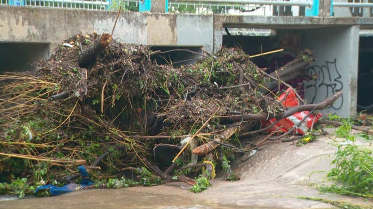 The science behind 'microburst' winds that reached as high 85 miles per ...