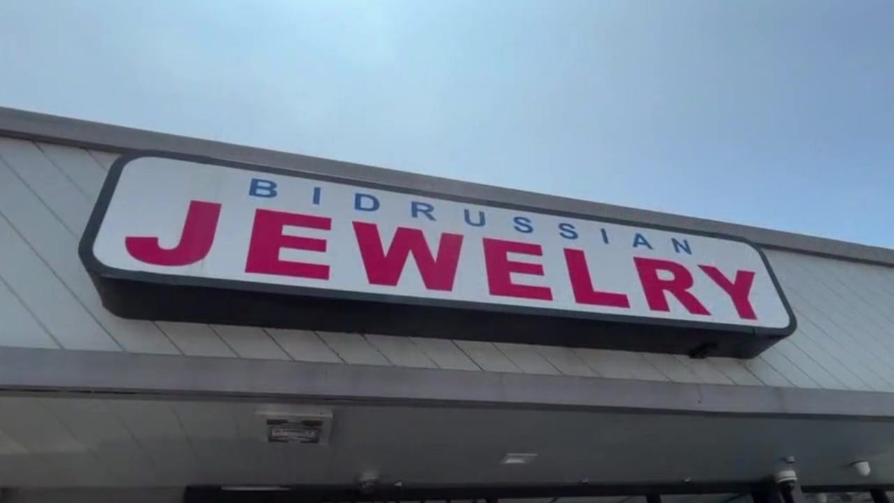 Glendale jewelry store robbed: Thieves use blowtorches to open multiple ...