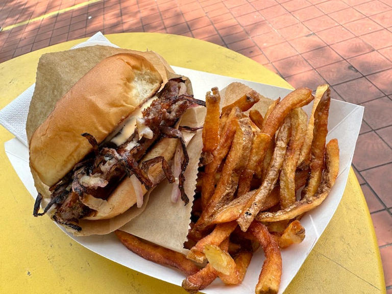 Critic's picks: 11 best burgers in Florida, including this one in West ...