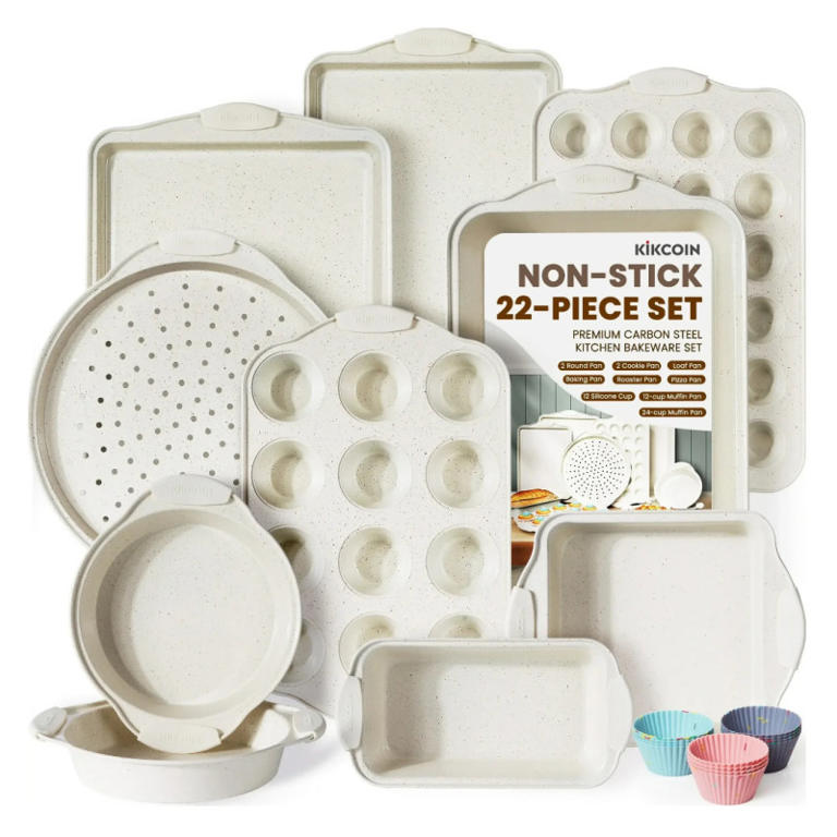 Walmart Is Selling an 'Excellent' $200 22-Piece Bakeware Set for Only ...