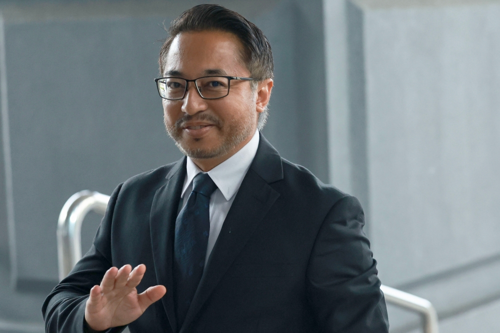 Isham Jalil awaits July 1 contempt ruling over judiciary remarks on Najib’s SRC, 1MDB trials