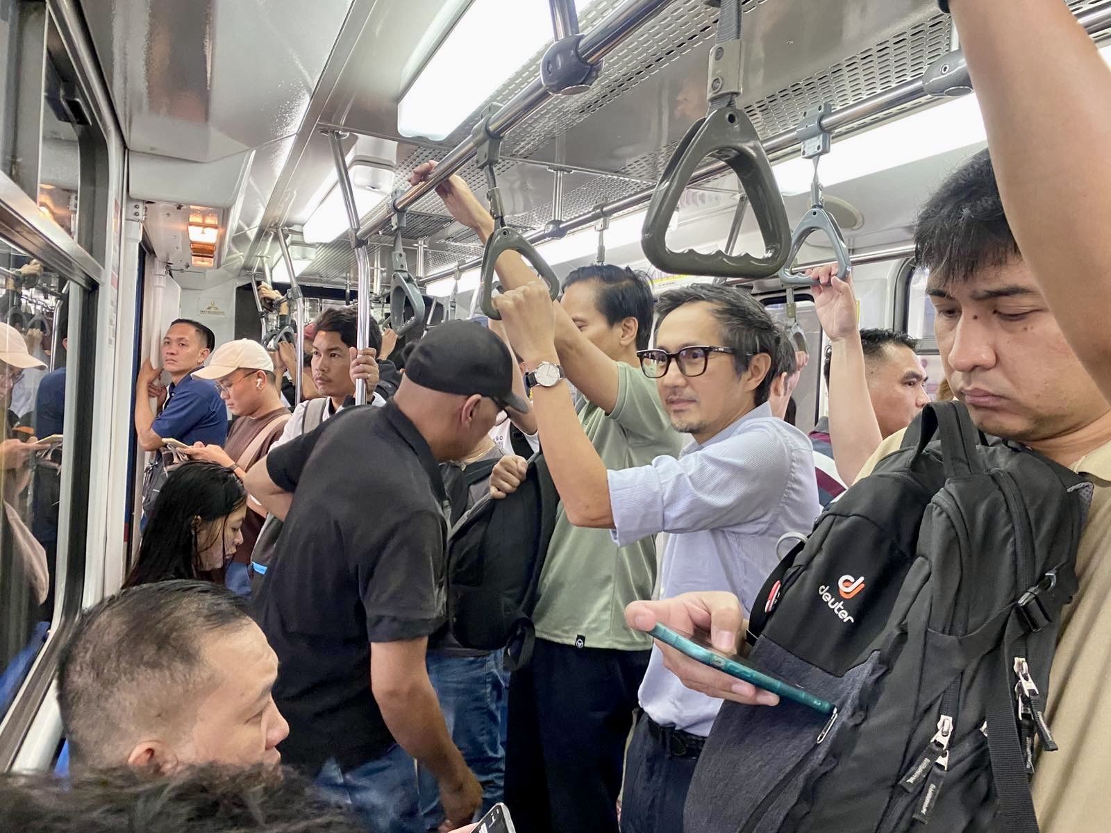 X-ray machines in LRT trains will be removed, just like in MRT-3, says ...