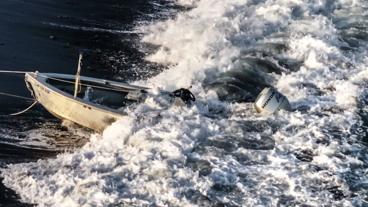 Shipwreck Chaos and a Daring Coast Guard Rescue