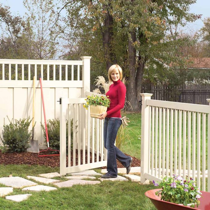 10 Modern Fence Ideas