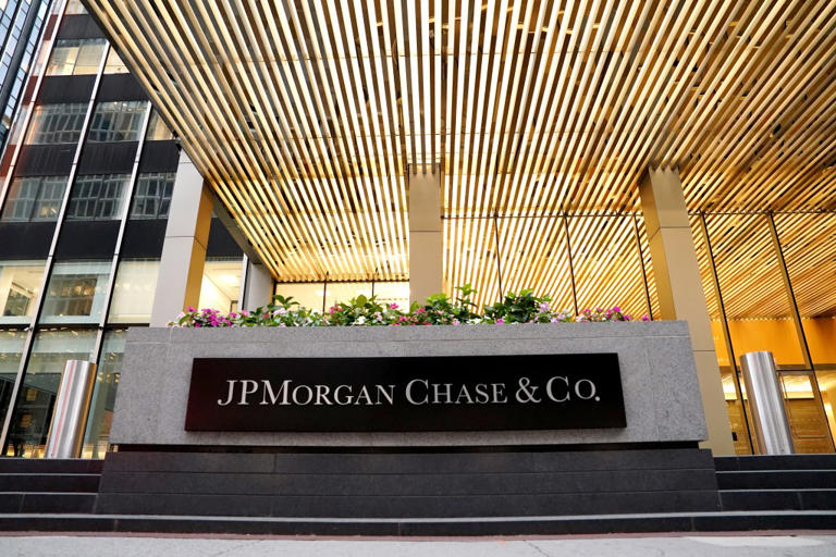 Jamie Dimon’s ‘inner Hamlet’ wrestles with retirement at JPMorgan