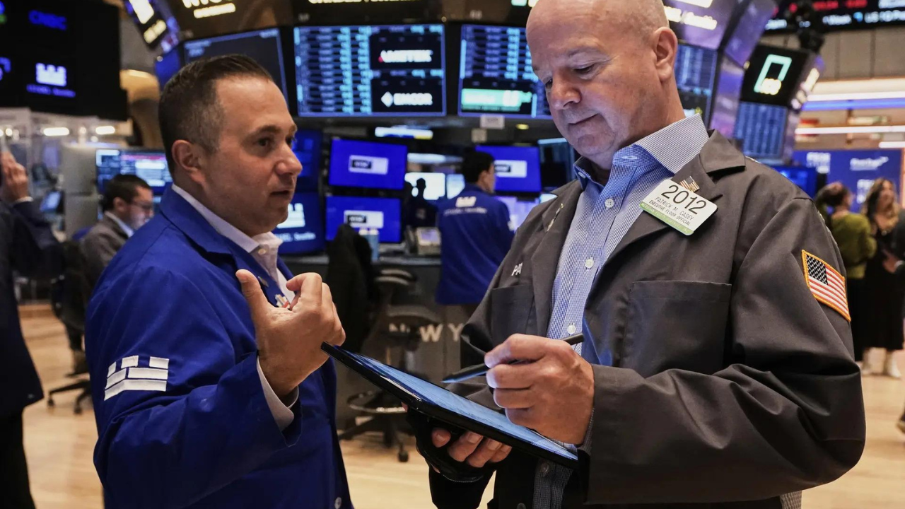 Wall Street drifts lower, still set for best month since late 2023 amid ...