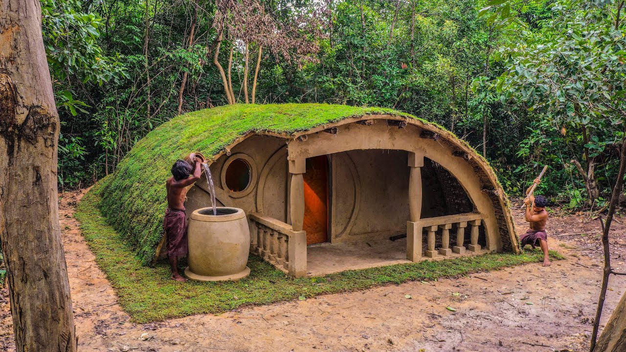 Mud, Stone, and Bamboo Shaped Into a Stunning Jungle House With Secret ...