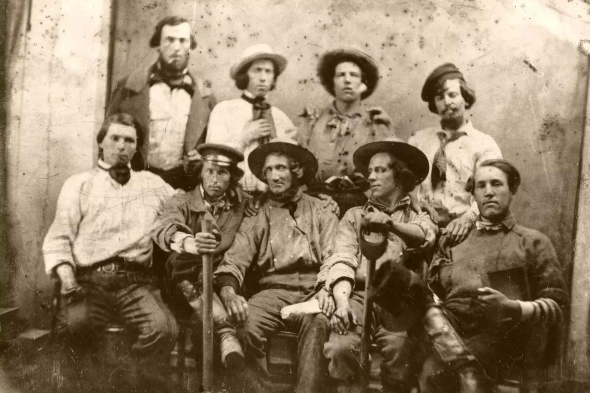 10 Captivating Photos of America’s Gold Rush