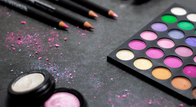 Estée Lauder shares rise after analyst upgrade to strong buy