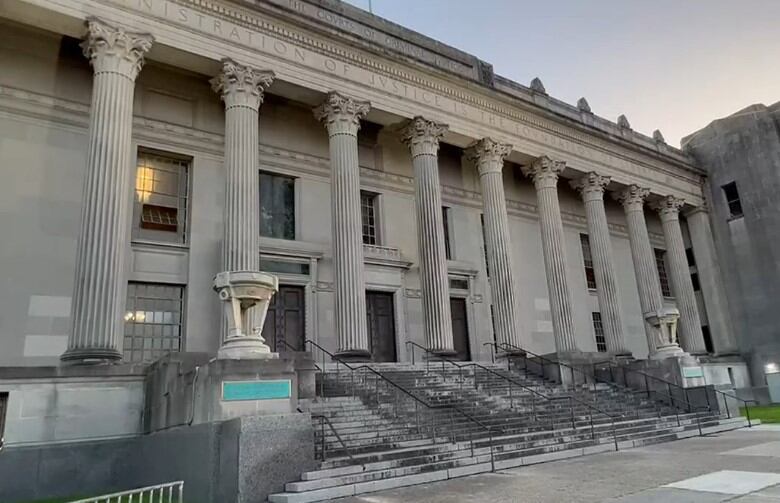 Lawmaker seeks more courthouse security after New Orleans jailbreak