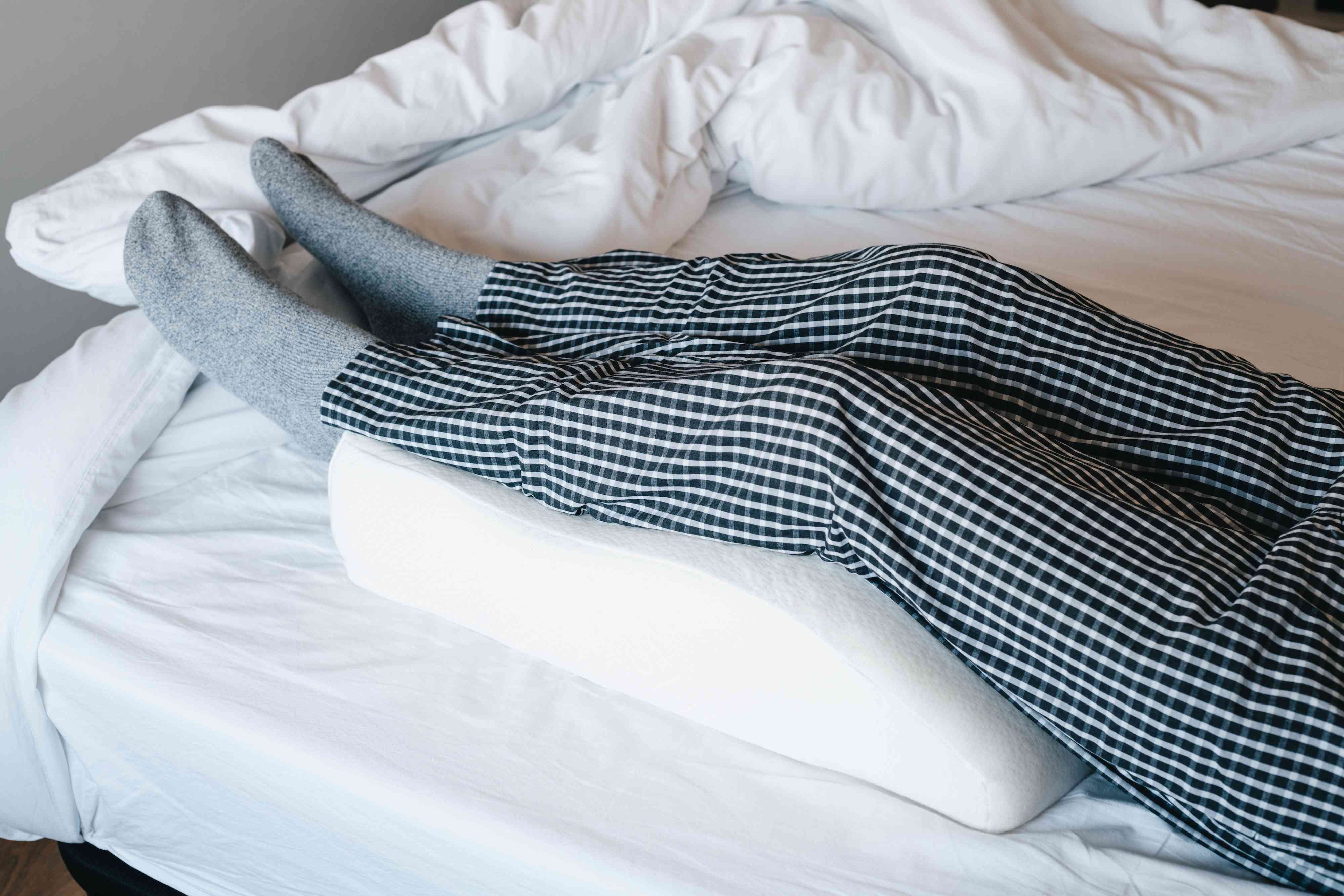 3 Reasons the Zero-Gravity Position Could Improve Your Sleep