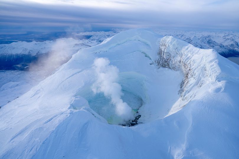 Fears huge volcano could erupt as earthquake spike leaves major city on ...