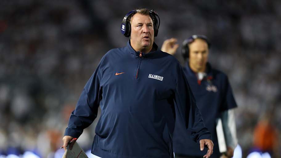 Illinois Football Offers Three-Star Tight End From North Dakota