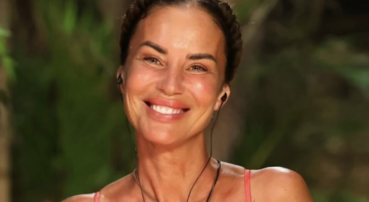 Isola dei Famosi, Antonella Mosetti abbandona il reality: la prima ...