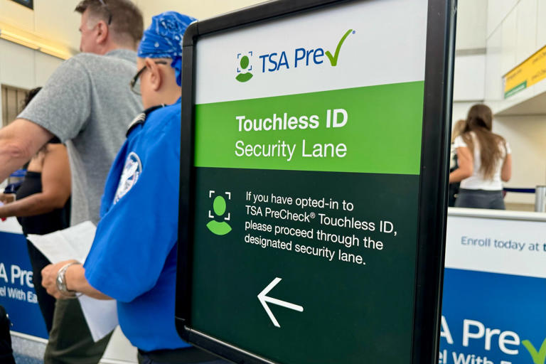 American Airlines launches TSA PreCheck Touchless ID at 4 airports ...
