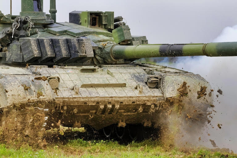 Russia’s T-80 Tank Is Rolling To Its Own Grave in Ukraine