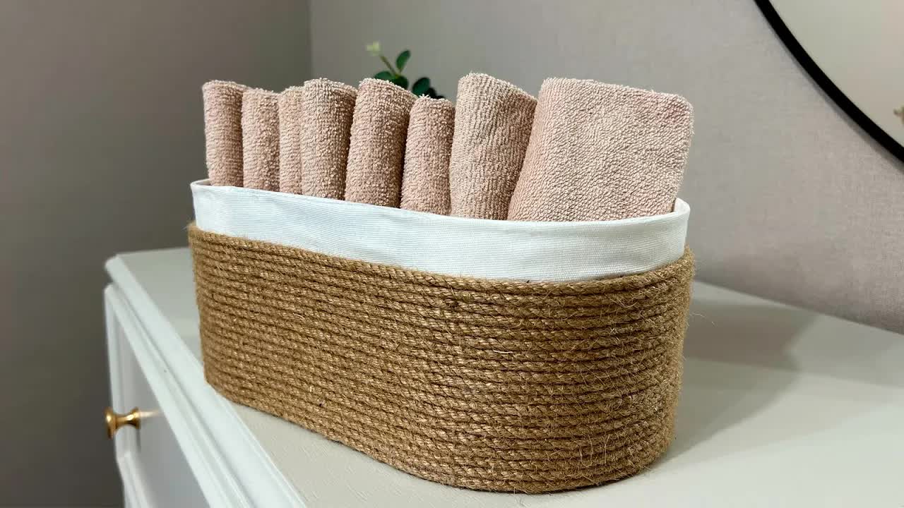 I made this out of a plastic bucket! 😍 I'm thrilled with the result! 🤗