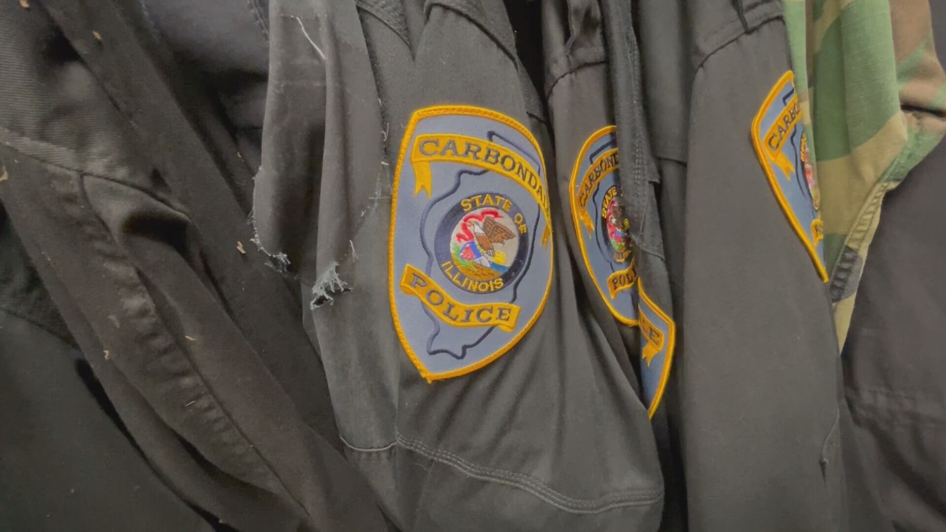 Carbondale police looking for 3 suspects in connection with 2 business ...