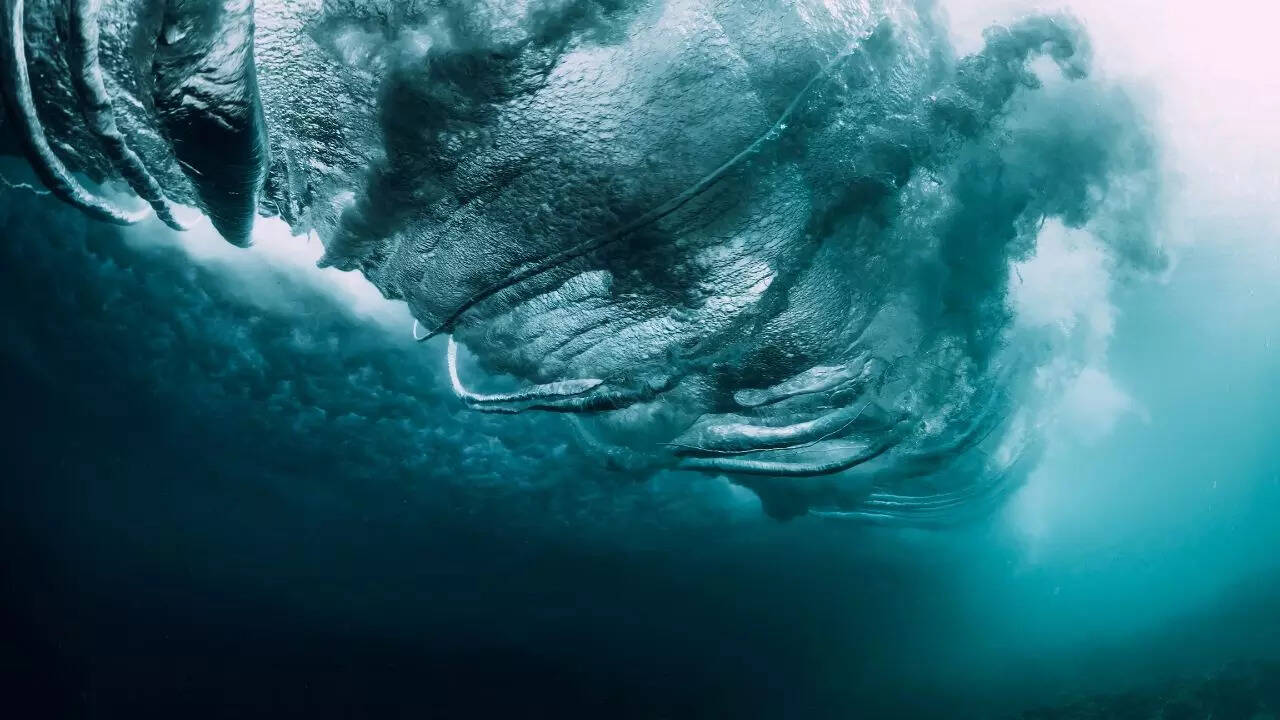 8 strange things found under the ocean