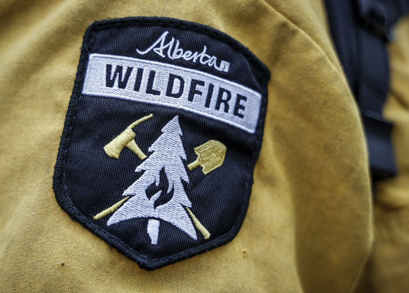 Firefighters safely evacuated after getting trapped by northern Alberta ... Firefighters safely evacuated after getting trapped by northern Alberta ...