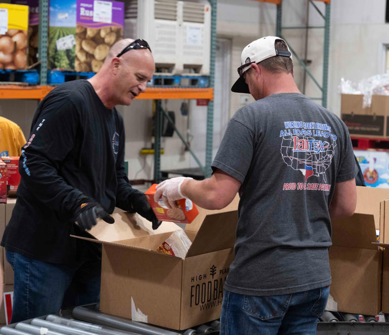 Pantex volunteers help Amarillo food bank meet rising summer demand