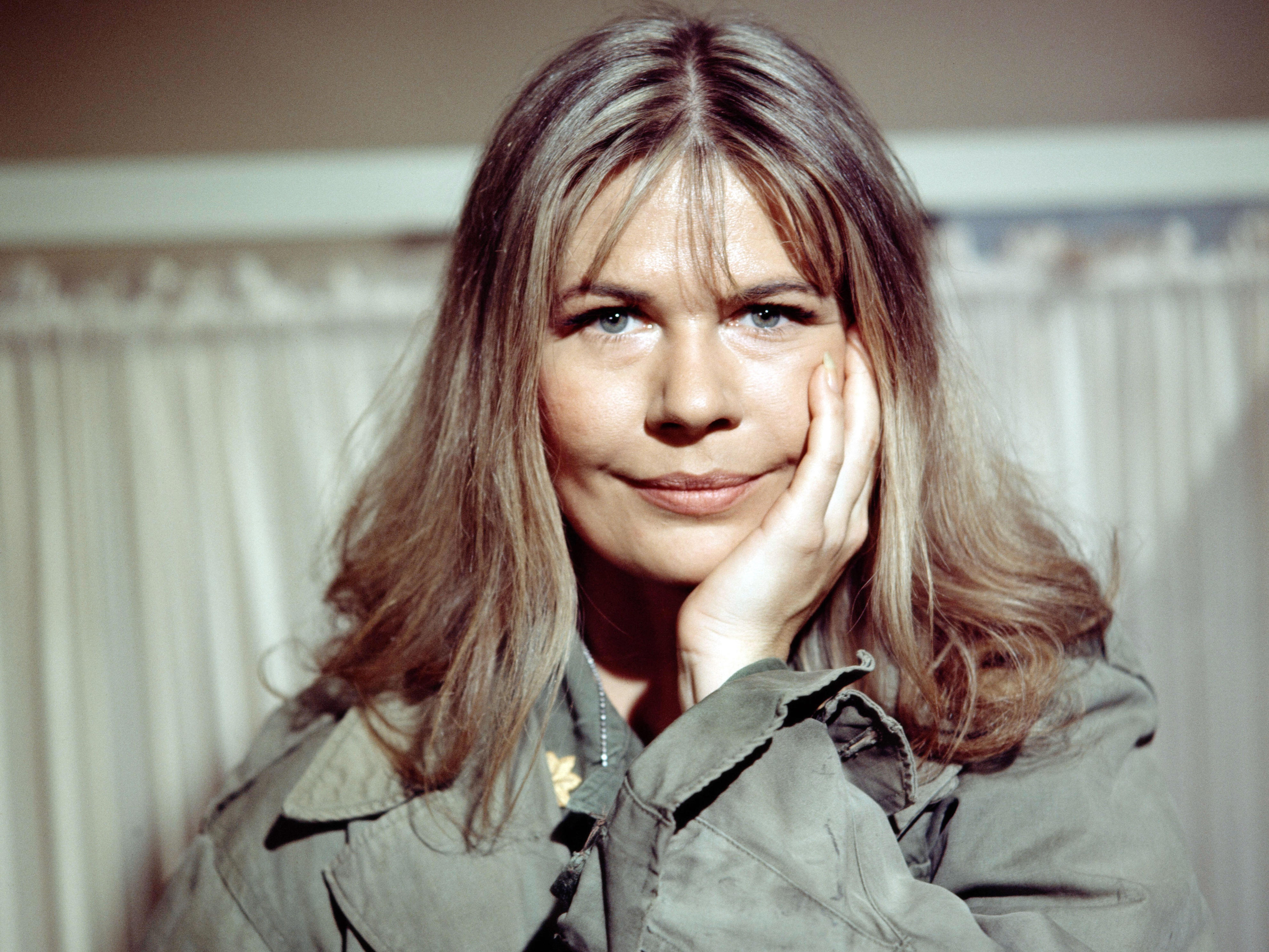 Loretta Swit, a star of TV's "M*A*S*H," dies at 87