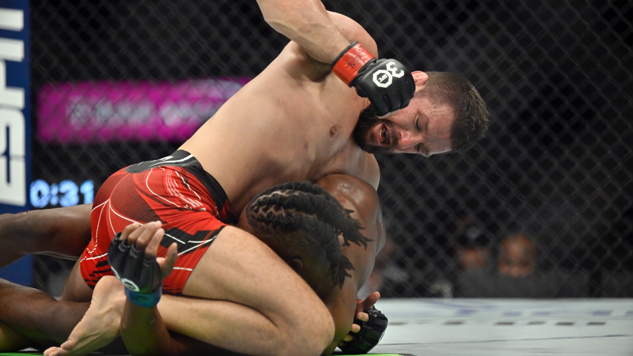 UFC Cage Locks: Blanchfield, Barber headline action at the Apex