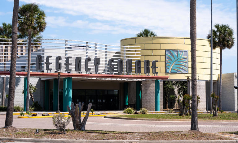 Regency Square Mall's final two remaining tenants to close Saturday ...