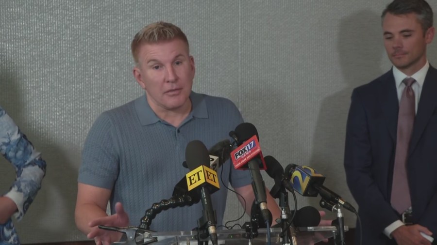 Todd Chrisley maintains innocence, vows to fight for prisoners
