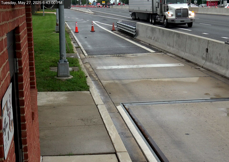 Hit-And-Run Crash At Bay Bridge Sparks Search For Trucker: Police